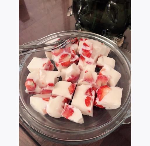 酸奶草莓布丁怎么做_草莓布丁需要吉利丁吗-第1张图片-山城妙识 酸奶草莓布丁怎么做_草莓布丁需要吉利丁吗-第1张图片-山城妙识