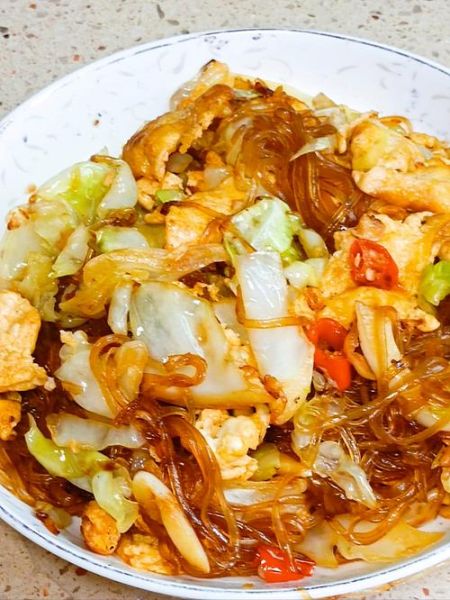 洋白菜炒粉用什么粉丝_怎么做不粘锅-第1张图片-山城妙识 洋白菜炒粉用什么粉丝_怎么做不粘锅-第1张图片-山城妙识