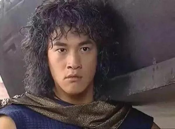 泡面头适合什么脸型_泡面头怎么打理不炸毛-第3张图片-山城妙识