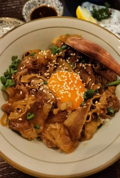牛肉丼饭怎么做_牛肉丼饭热量高吗-第1张图片-山城妙识 牛肉丼饭怎么做_牛肉丼饭热量高吗-第1张图片-山城妙识