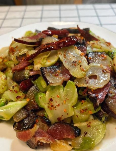 腊肉怎么炒好吃_家常腊肉做法大全-第3张图片-山城妙识 腊肉怎么炒好吃_家常腊肉做法大全-第3张图片-山城妙识