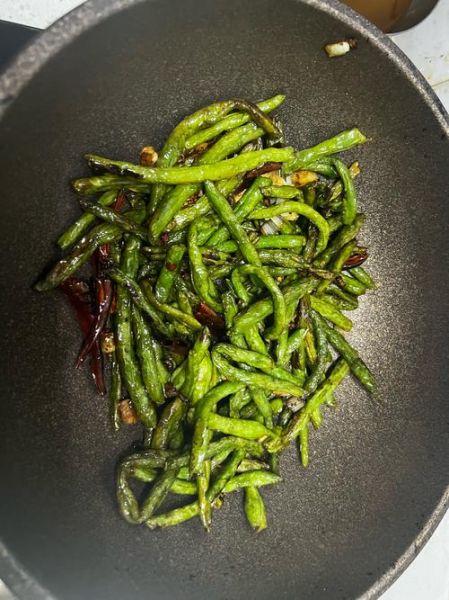 干煸豆角要不要焯水_豆角焯水多久合适-第1张图片-山城妙识 干煸豆角要不要焯水_豆角焯水多久合适-第1张图片-山城妙识