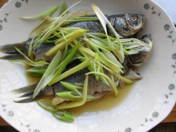 芙蓉鲫鱼是什么品种_芙蓉鲫鱼产地在哪里-第2张图片-山城妙识 芙蓉鲫鱼是什么品种_芙蓉鲫鱼产地在哪里-第2张图片-山城妙识