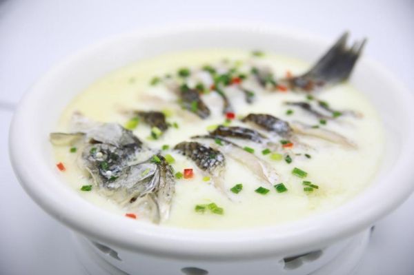 芙蓉鲫鱼是什么品种_芙蓉鲫鱼产地在哪里-第1张图片-山城妙识 芙蓉鲫鱼是什么品种_芙蓉鲫鱼产地在哪里-第1张图片-山城妙识