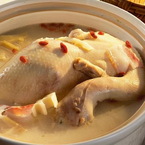 咸鸭子汤里炖什么最好_咸鸭汤配什么食材最鲜-第3张图片-山城妙识