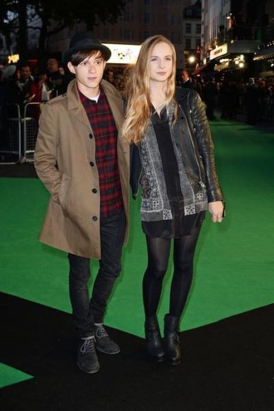 荷兰弟女朋友是谁_荷兰弟现任女友资料-第2张图片-山城妙识 荷兰弟女朋友是谁_荷兰弟现任女友资料-第2张图片-山城妙识