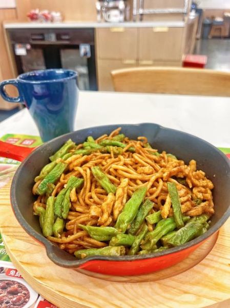 扁豆焖面热量是多少_减肥能吃吗-第1张图片-山城妙识 扁豆焖面热量是多少_减肥能吃吗-第1张图片-山城妙识