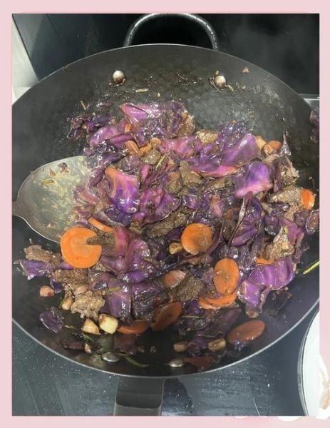 甘蓝炒肉怎么做好吃_甘蓝炒肉的家常做法-第1张图片-山城妙识 甘蓝炒肉怎么做好吃_甘蓝炒肉的家常做法-第1张图片-山城妙识