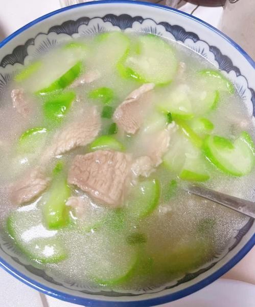 丝瓜肉片汤怎么做_川味做法辣不辣-第1张图片-山城妙识 丝瓜肉片汤怎么做_川味做法辣不辣-第1张图片-山城妙识