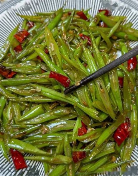 凉拌扁豆角怎么做_扁豆角焯水几分钟-第3张图片-山城妙识 凉拌扁豆角怎么做_扁豆角焯水几分钟-第3张图片-山城妙识