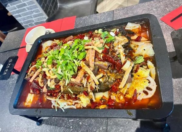 诸葛烤鱼怎么做_诸葛烤鱼配料有哪些-第2张图片-山城妙识 诸葛烤鱼怎么做_诸葛烤鱼配料有哪些-第2张图片-山城妙识