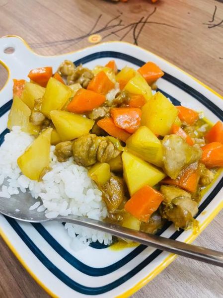 咖喱饭怎么做才好吃_正宗日式咖喱饭做法-第1张图片-山城妙识 咖喱饭怎么做才好吃_正宗日式咖喱饭做法-第1张图片-山城妙识