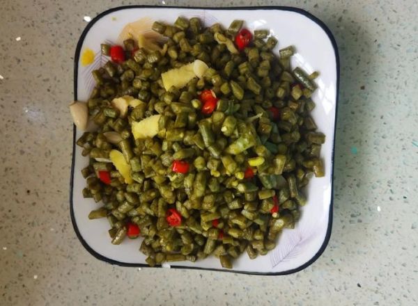 酸豆角怎么腌制才脆_腌酸豆角要不要焯水-第1张图片-山城妙识