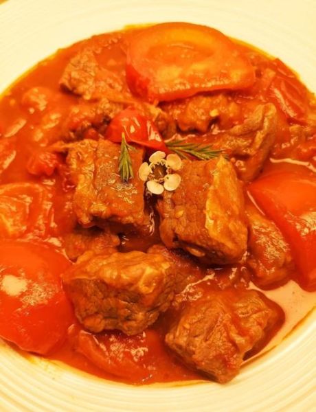 牛肉炖西红柿怎么做好吃_牛肉炖西红柿的家常做法窍门-第1张图片-山城妙识
