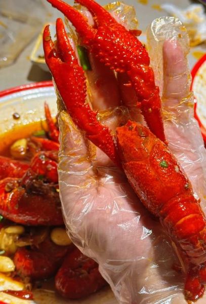 油焖小龙虾怎么做_家常油焖小龙虾做法步骤-第1张图片-山城妙识 油焖小龙虾怎么做_家常油焖小龙虾做法步骤-第1张图片-山城妙识