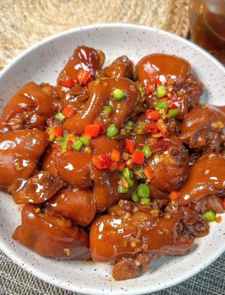 正宗秘制卤猪蹄的做法_家庭版卤猪蹄怎么做好吃-第1张图片-山城妙识 正宗秘制卤猪蹄的做法_家庭版卤猪蹄怎么做好吃-第1张图片-山城妙识