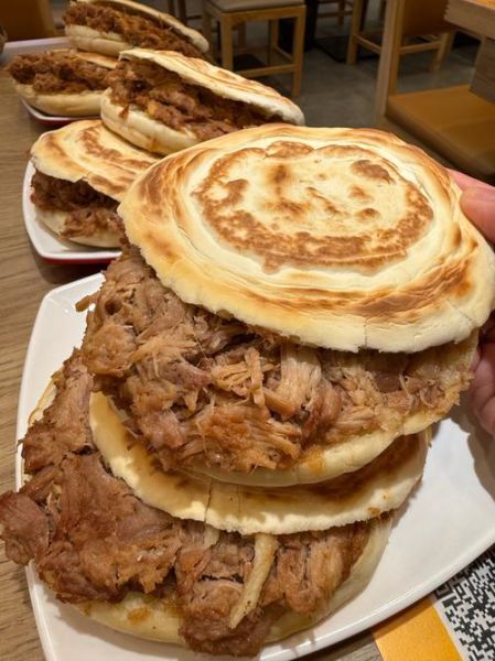 白吉饼怎么做_白吉饼和肉夹馍饼区别-第1张图片-山城妙识