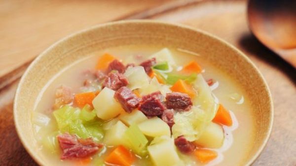 产妇牛肉汤的做法大全_坐月子牛肉汤怎么炖最补气血-第1张图片-山城妙识