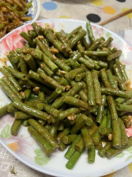 酱长豆角怎么做_酱长豆角需要焯水吗-第1张图片-山城妙识