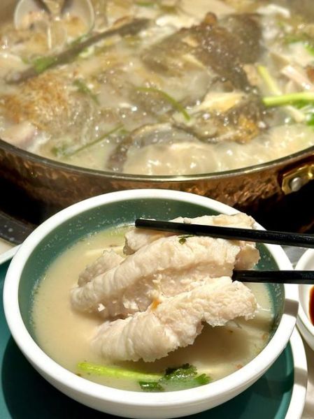 清炖鲤鱼汤奶白色_为什么汤不白-第2张图片-山城妙识