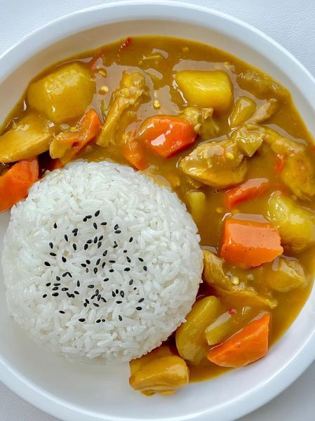 咖喱鸡肉米饭怎么做_咖喱鸡肉米饭需要哪些食材-第3张图片-山城妙识