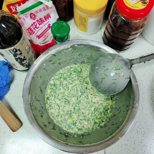 葱花鸡蛋饼怎么做才松软_葱花鸡蛋饼的做法窍门-第3张图片-山城妙识 葱花鸡蛋饼怎么做才松软_葱花鸡蛋饼的做法窍门-第3张图片-山城妙识