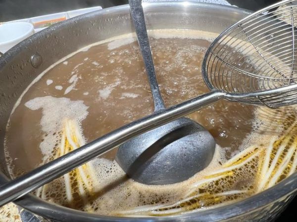 牛骨汤香料配方_如何熬出奶白浓汤-第2张图片-山城妙识 牛骨汤香料配方_如何熬出奶白浓汤-第2张图片-山城妙识