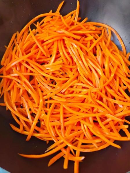 胡萝卜丝怎么炒才好吃_胡萝卜丝炒多久才脆-第1张图片-山城妙识