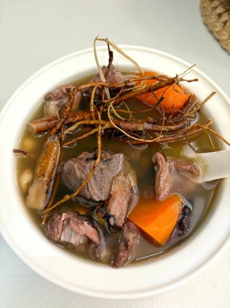 五指毛桃牛大力汤的功效与禁忌_适合什么人喝-第3张图片-山城妙识