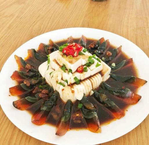 皮蛋拌豆腐可以隔夜吃吗_隔夜皮蛋豆腐会中毒吗-第1张图片-山城妙识