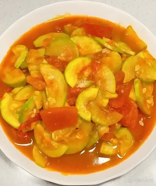 西葫芦西红柿炒肉怎么做_西红柿炒肉先炒哪个-第1张图片-山城妙识 西葫芦西红柿炒肉怎么做_西红柿炒肉先炒哪个-第1张图片-山城妙识