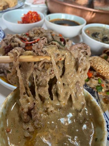 正宗涮羊肉麻酱怎么调_涮羊肉麻酱比例是多少-第2张图片-山城妙识 正宗涮羊肉麻酱怎么调_涮羊肉麻酱比例是多少-第2张图片-山城妙识