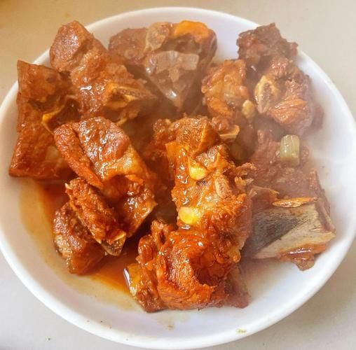 炒排骨怎么做好吃_家常炒排骨做法-第1张图片-山城妙识