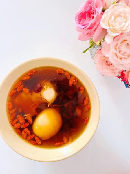 红糖冲鸡蛋早上空腹喝有什么好处_红糖冲鸡蛋早上空腹喝会胖吗-第1张图片-山城妙识 红糖冲鸡蛋早上空腹喝有什么好处_红糖冲鸡蛋早上空腹喝会胖吗-第1张图片-山城妙识