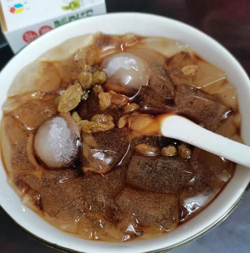 手工冰粉的做法与比例_冰粉水和石灰水怎么调-第1张图片-山城妙识 手工冰粉的做法与比例_冰粉水和石灰水怎么调-第1张图片-山城妙识