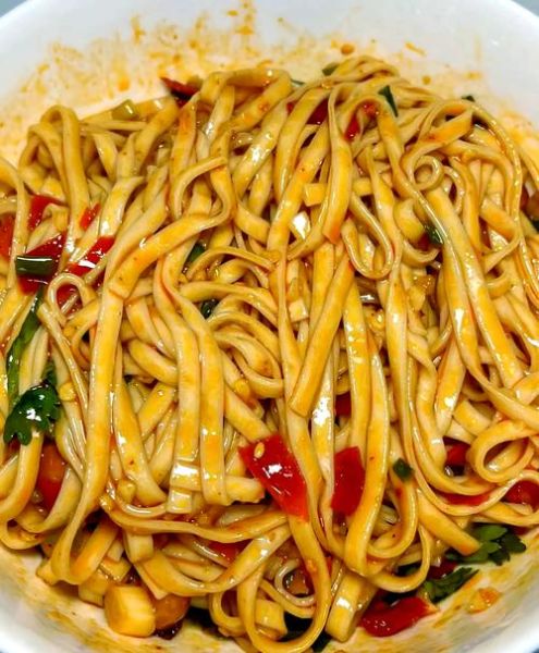 拌面怎么做简单又好吃_家常拌面调料怎么配-第2张图片-山城妙识