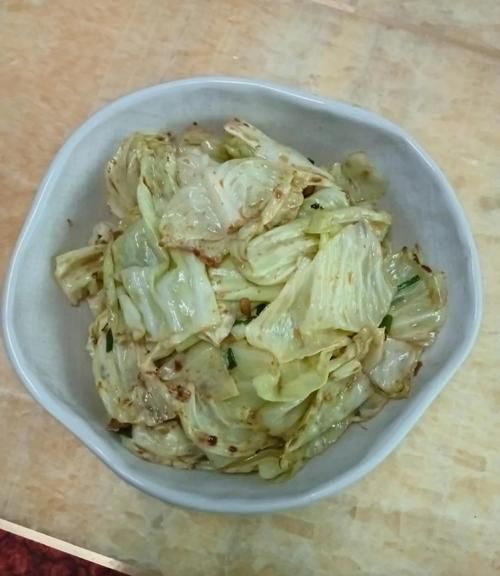 莲白炒肉怎么做_莲白炒肉用哪个部位肉-第2张图片-山城妙识