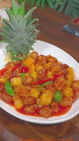 菠萝咕噜肉的家常做法_菠萝咕噜肉怎么做才酸甜酥脆-第1张图片-山城妙识
