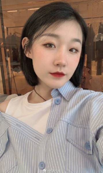 莲蓉包扮演者当老师_演员转型教师可行吗-第1张图片-山城妙识