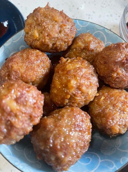 狮子头是哪里的菜_狮子头属于哪个菜系-第3张图片-山城妙识