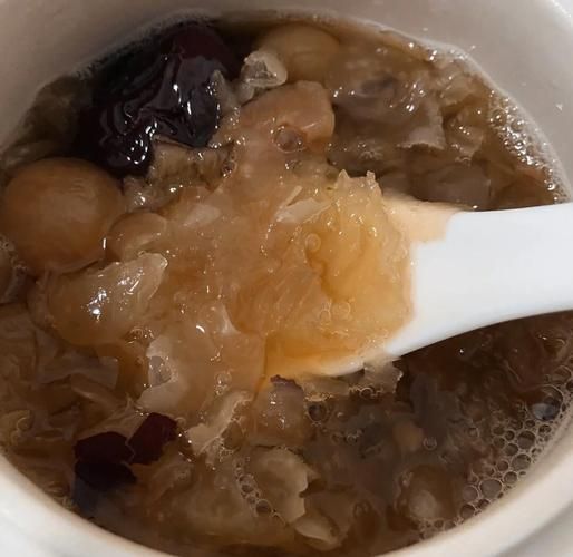 银耳羹怎么粘稠_银耳羹怎么做才出胶-第2张图片-山城妙识 银耳羹怎么粘稠_银耳羹怎么做才出胶-第2张图片-山城妙识