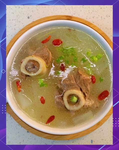 筒骨煲汤放什么材料好_筒骨汤怎么煲才奶白-第1张图片-山城妙识 筒骨煲汤放什么材料好_筒骨汤怎么煲才奶白-第1张图片-山城妙识