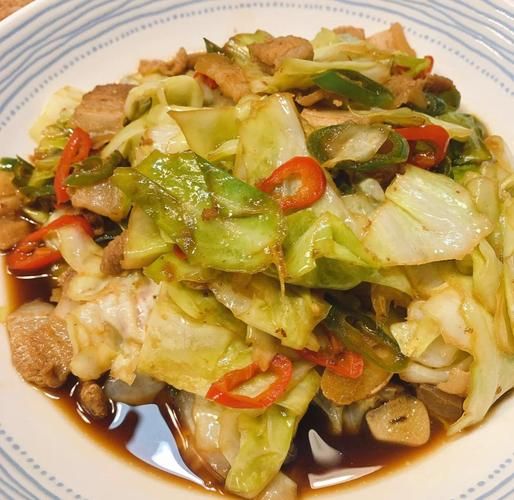 手撕包菜炒肉怎么做_手撕包菜炒肉先炒肉还是先炒菜-第3张图片-山城妙识