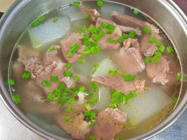 牛肉炒冬瓜怎么做好吃_冬瓜炒牛肉要不要焯水-第1张图片-山城妙识 牛肉炒冬瓜怎么做好吃_冬瓜炒牛肉要不要焯水-第1张图片-山城妙识