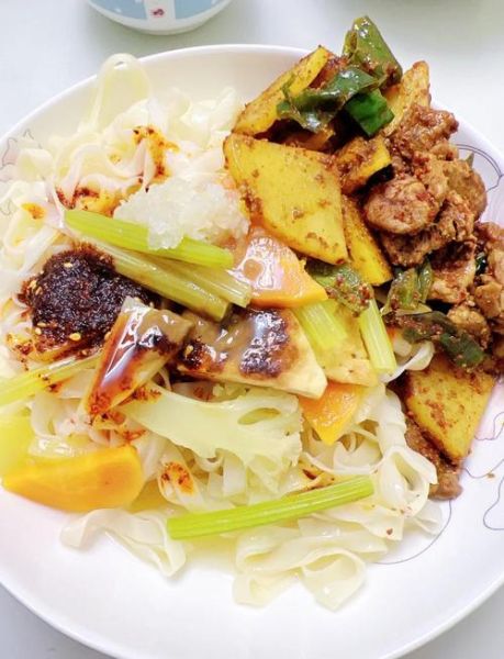 家常凉面怎么做_家常凉面调料和配菜有哪些-第2张图片-山城妙识