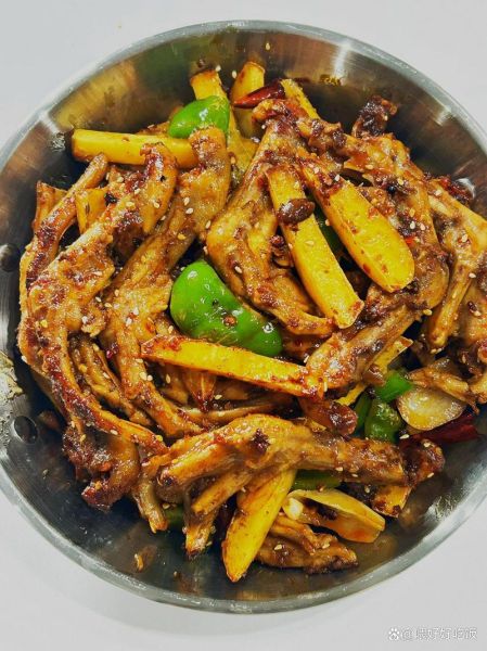 干锅鸭掌怎么做好吃又简单_干锅鸭掌家常做法-第2张图片-山城妙识 干锅鸭掌怎么做好吃又简单_干锅鸭掌家常做法-第2张图片-山城妙识
