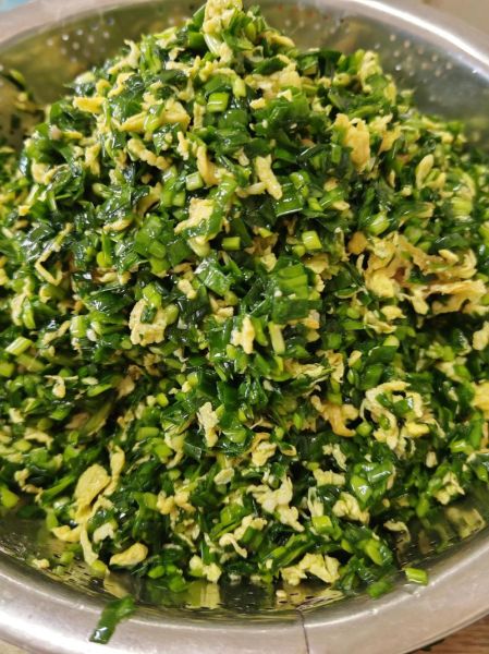 怎样包韭菜鸡蛋馅饺子_韭菜鸡蛋饺子怎么调馅-第2张图片-山城妙识
