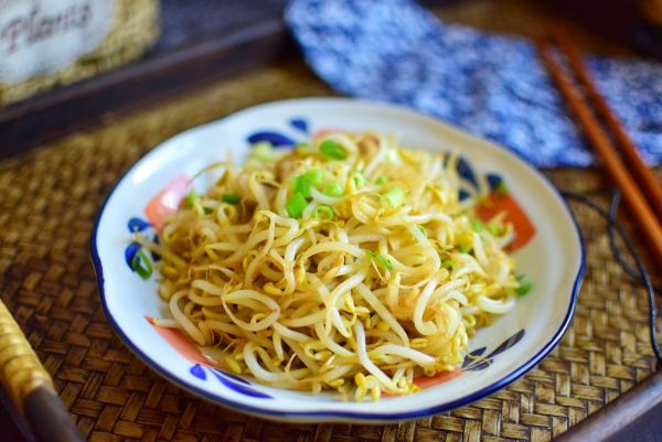 炒黄豆芽要不要焯水_焯水后口感会变差吗-第2张图片-山城妙识 炒黄豆芽要不要焯水_焯水后口感会变差吗-第2张图片-山城妙识