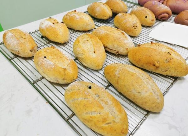 全麦面包怎么吃才好吃_全麦面包怎么做好吃-第3张图片-山城妙识 全麦面包怎么吃才好吃_全麦面包怎么做好吃-第3张图片-山城妙识