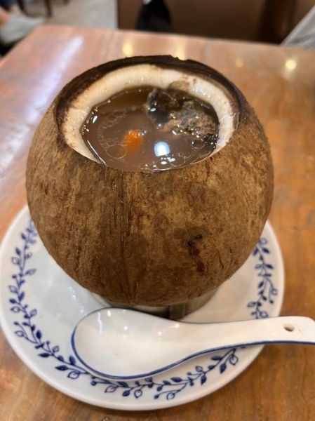 椰子煲鸡汤可以放什么_椰子鸡汤加什么好喝-第1张图片-山城妙识